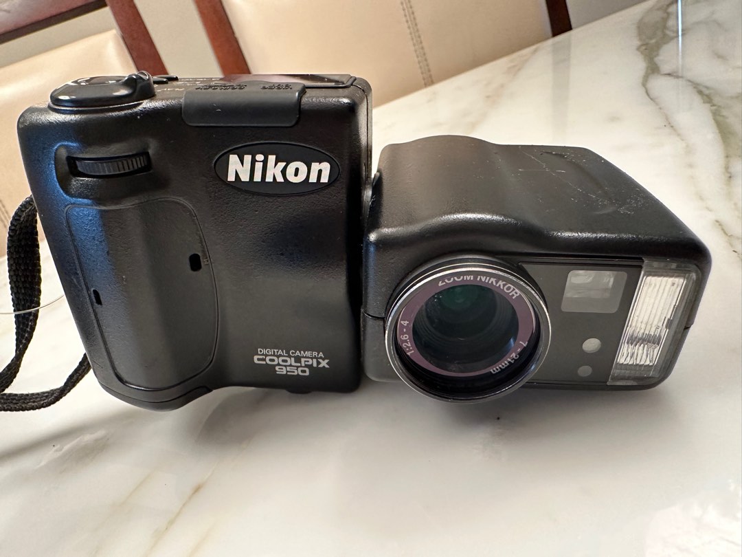 Nikon Cool Pix 950, Photography, Cameras on Carousell