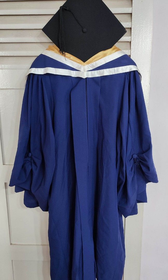 NUS Engineering Graduation Gown (Full Set), Men's Fashion, Coats ...