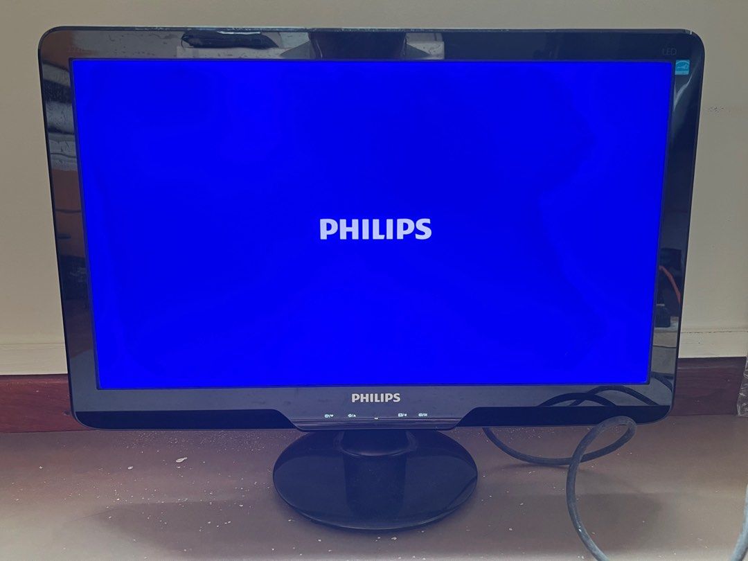 Philips 21 inch monitor VGA only, Computers & Tech, Desktops on Carousell