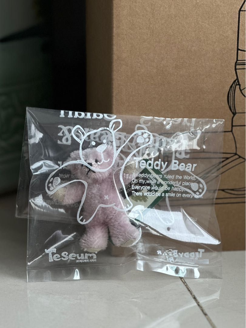 Pink Korea Teddy Bear Museum Keychain, Hobbies & Toys, Memorabilia ...