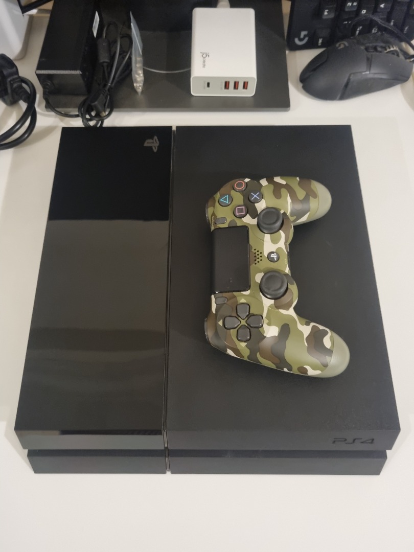 PlayStation 4 500GB Console + Physical Game disks, Video Gaming, Video ...