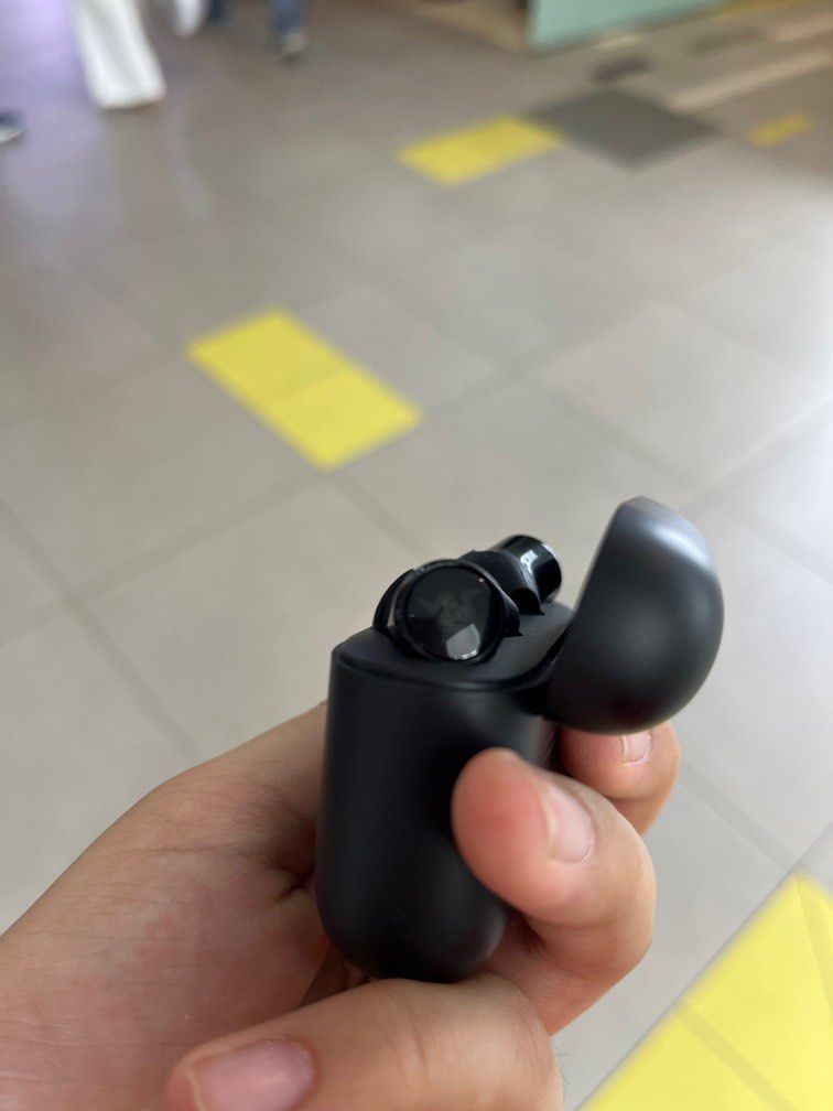 Razer EarPods selling for $40, Audio, Earphones on Carousell