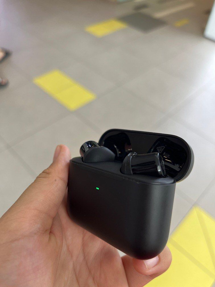 Razer EarPods selling for $40, Audio, Earphones on Carousell