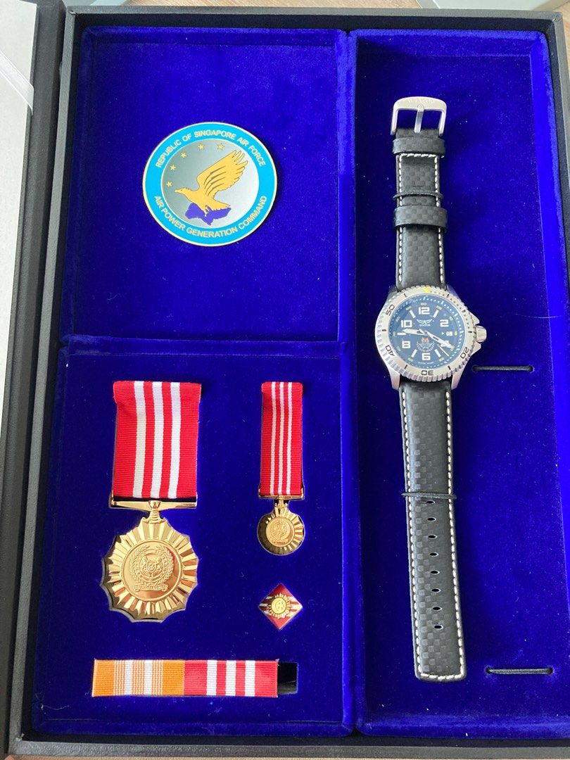 rsaf saf air force medal box and aviator mr watch with watch, Luxury ...