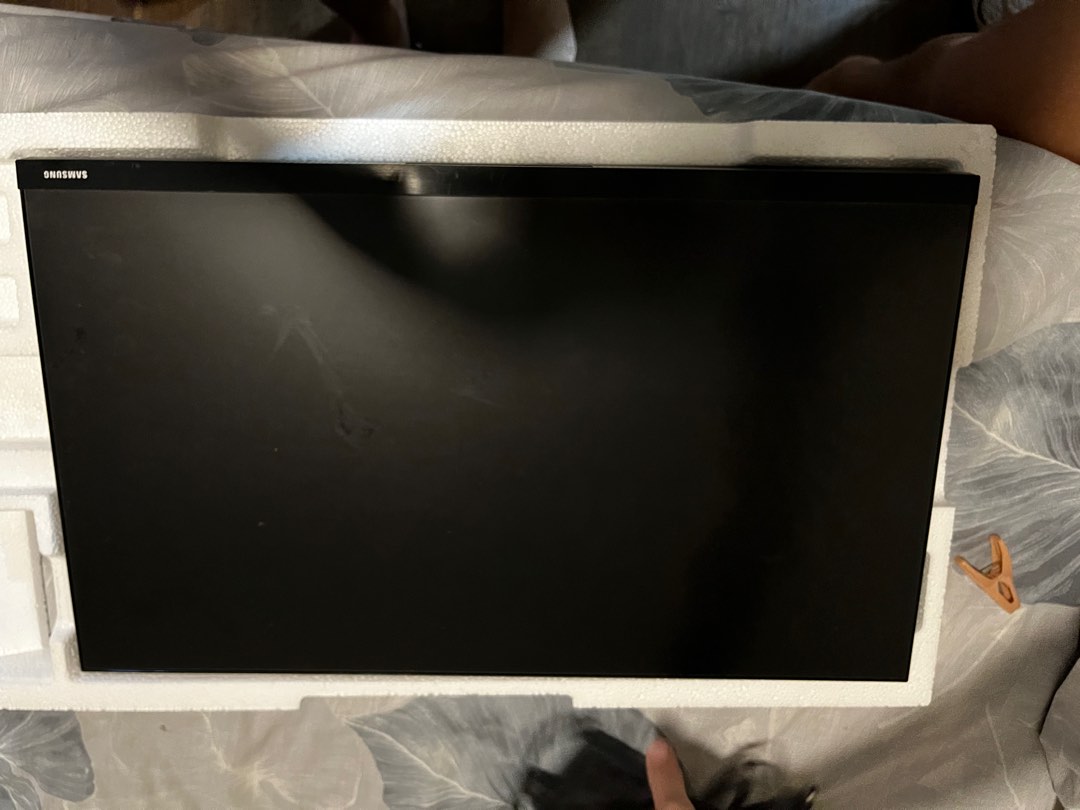 Samsung LED Monitor, Computers & Tech, Desktops on Carousell