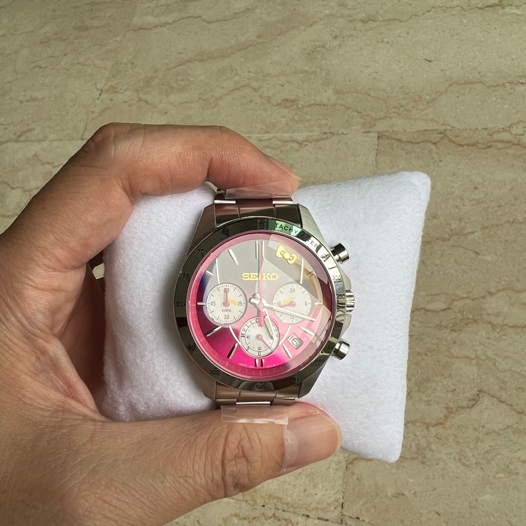 Seiko Hello Kitty 500 Series Shinkansen 25th Anniversary, Women's ...