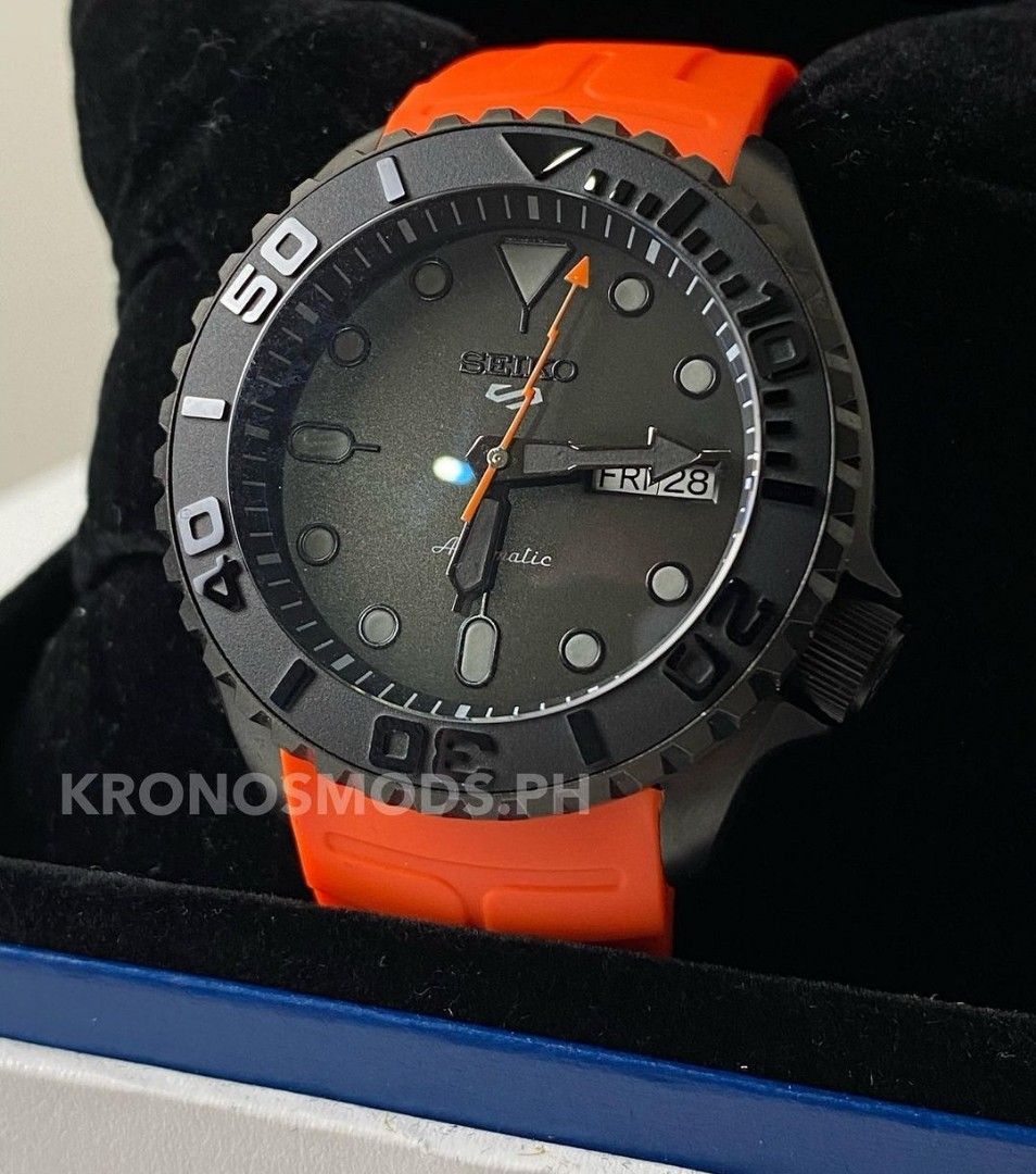 Seiko stealth orange mod, Men's Fashion, Watches & Accessories, Watches ...