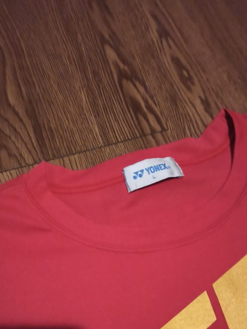 Shirt Yonex badminton merah motif tulisan turnamen dengan bahan ...