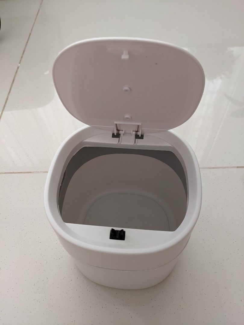 Small white waste bin, Furniture & Home Living, Cleaning & Homecare ...