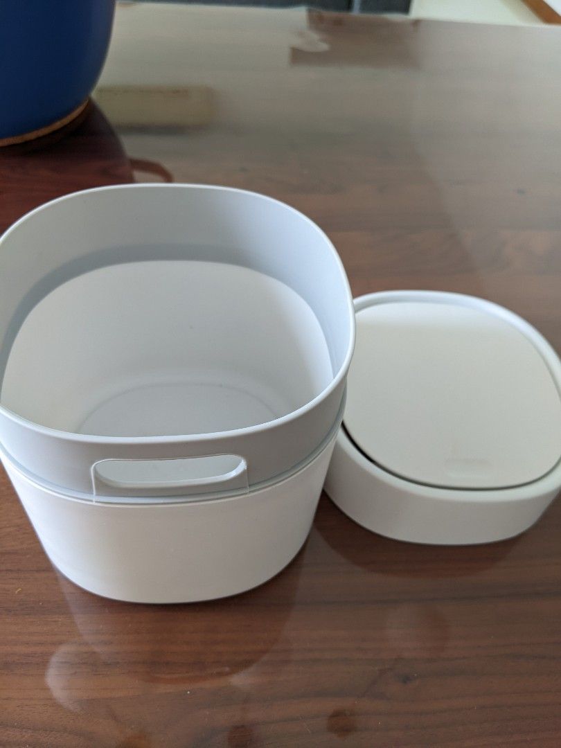Small white waste bin, Furniture & Home Living, Cleaning & Homecare ...