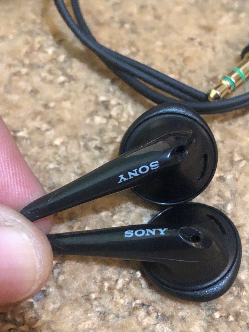 Sony classic stereo earphones from japan, Audio, Earphones on Carousell