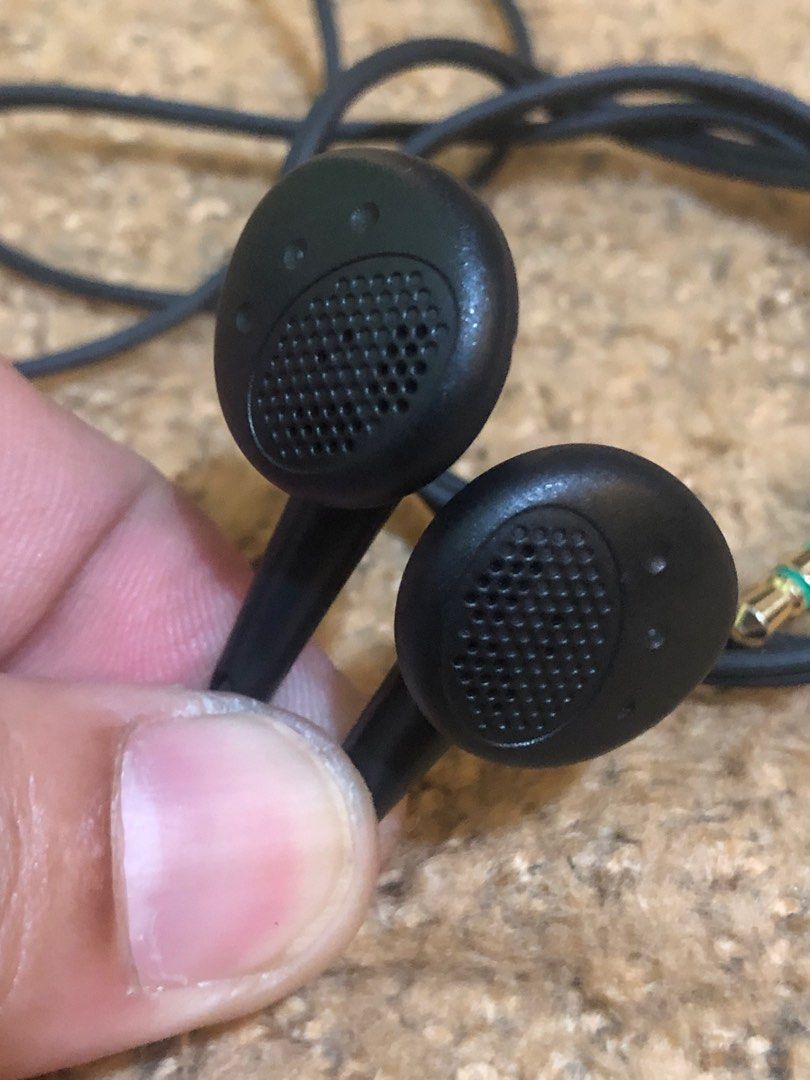 Sony classic stereo earphones from japan, Audio, Earphones on Carousell