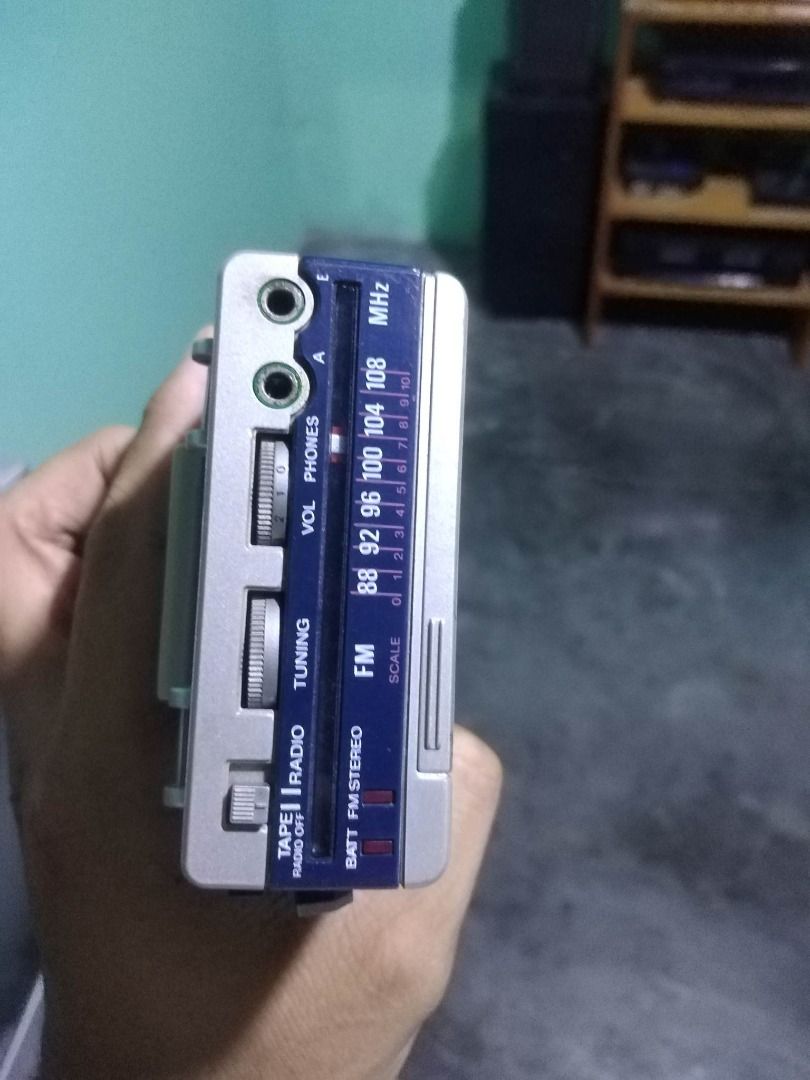 SONY F1 WALKMAN, Audio, Portable Audio Accessories on Carousell