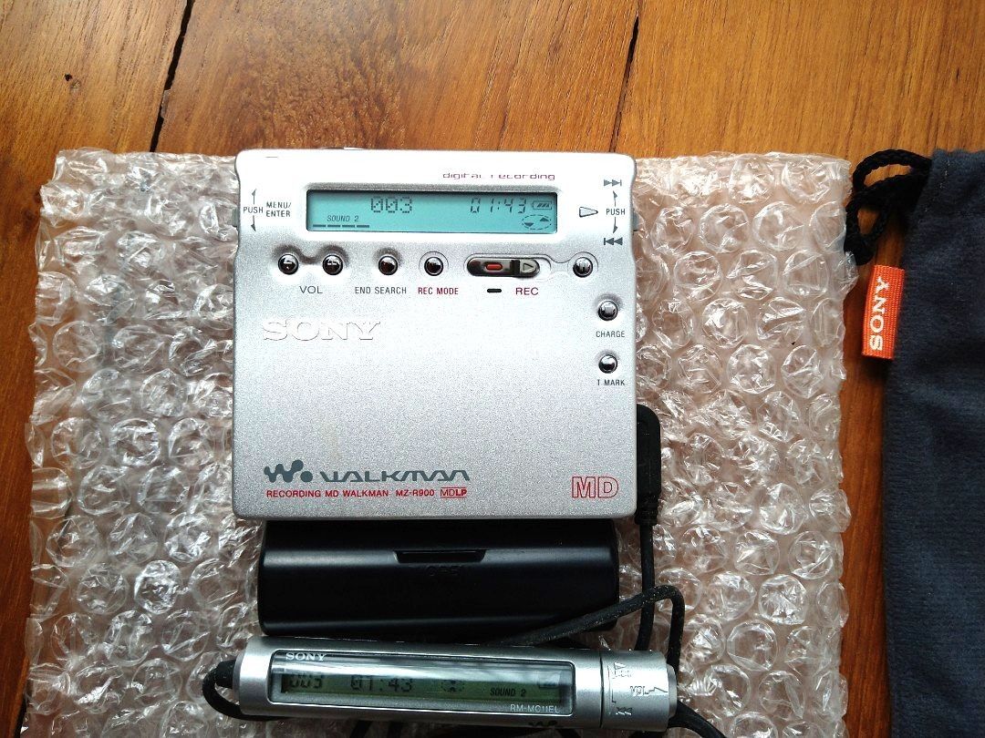 Sony MZ-R900 Minidisc Walkman Made in Japan, Audio, Portable Music ...