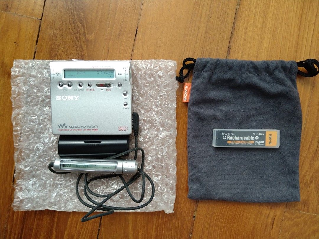 Sony MZ-R900 Minidisc Walkman Made in Japan, Audio, Portable Music ...