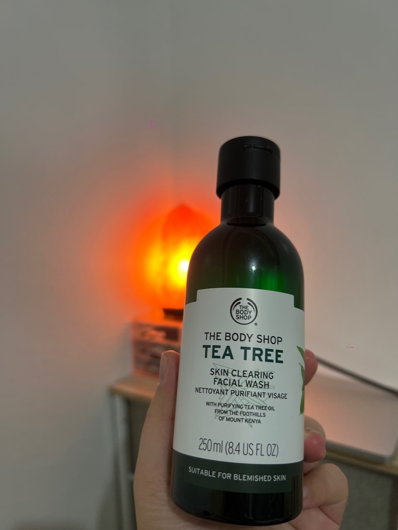 TEA TREE FACIAL WASH on Carousell