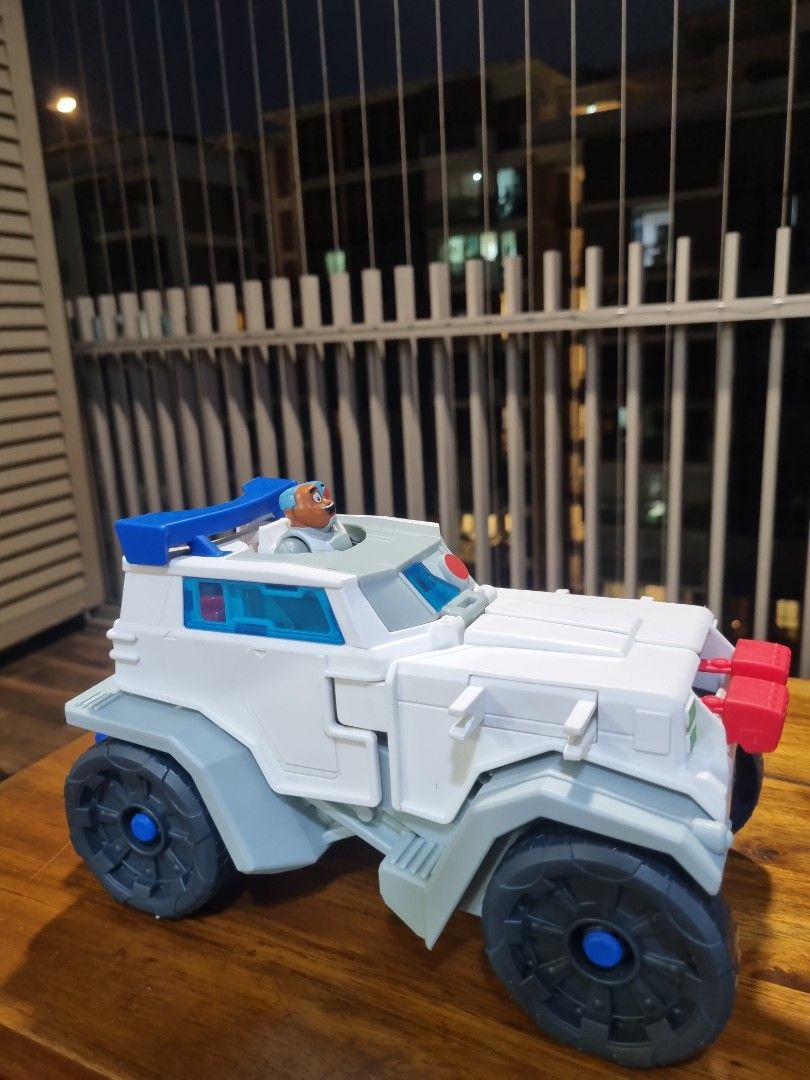 Teen Titan's Cyborg & Car, Hobbies & Toys, Toys & Games on Carousell