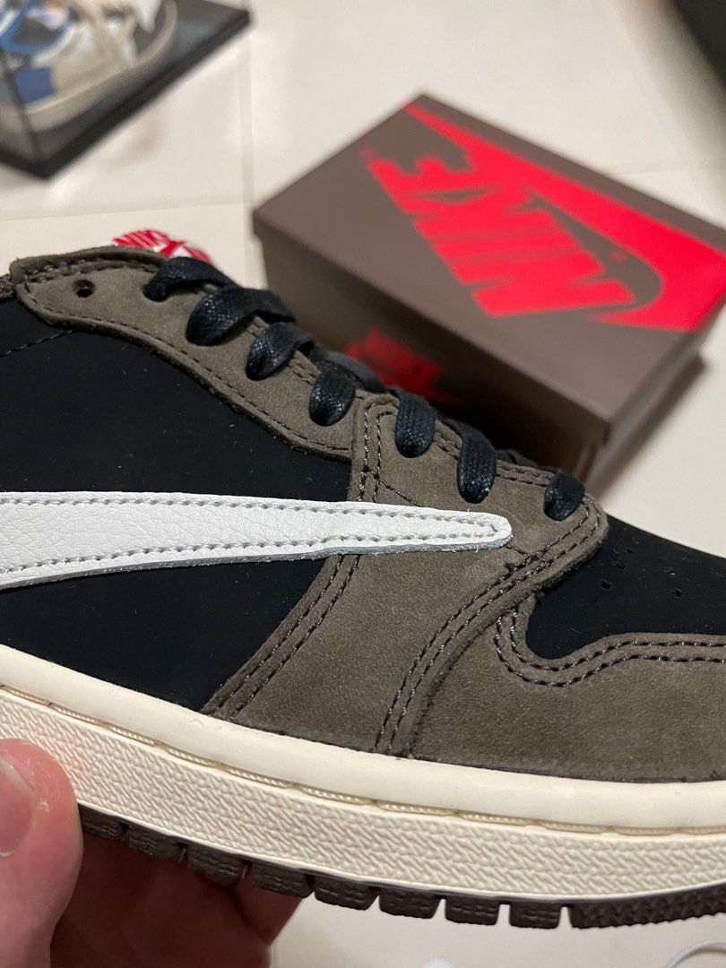 TS Jordan 1 Retro Low (OG) Us8, Luxury, Sneakers & Footwear on Carousell