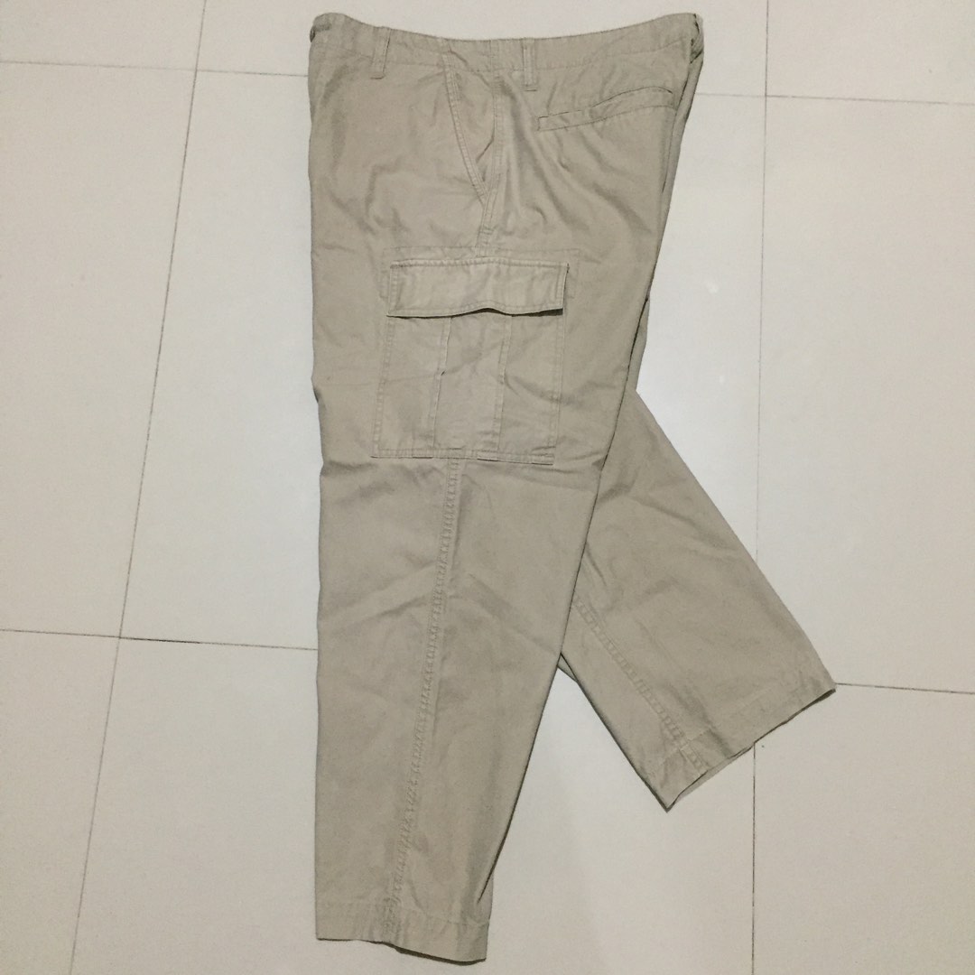 UNIQLO CARGO PANTS, Men's Fashion, Bottoms, Jeans on Carousell