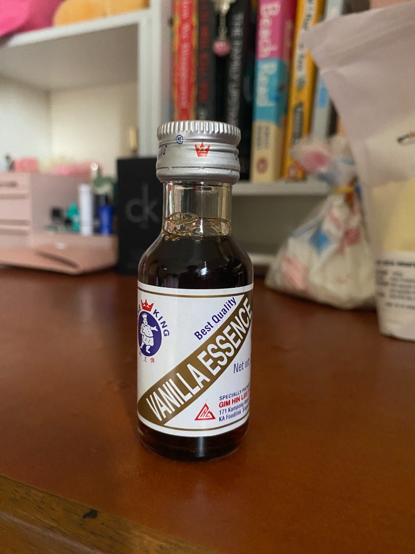 Vanilla Extract / Essence, Food & Drinks, Homemade Bakes on Carousell