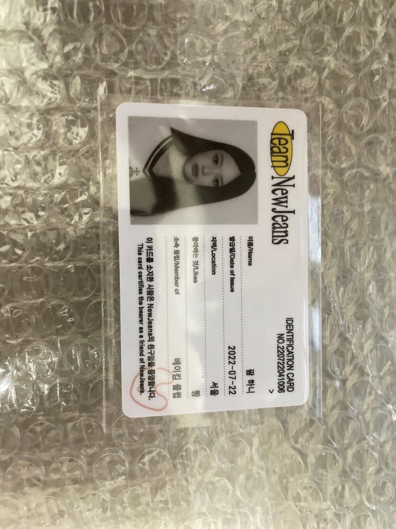 Wts hanni id card, Hobbies & Toys, Memorabilia & Collectibles, K-Wave ...