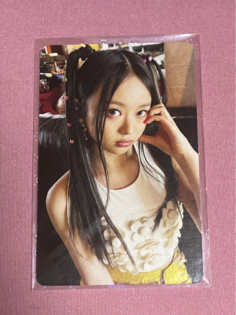 wts hanni newjeans official debut bag pc, Hobbies & Toys, Memorabilia ...