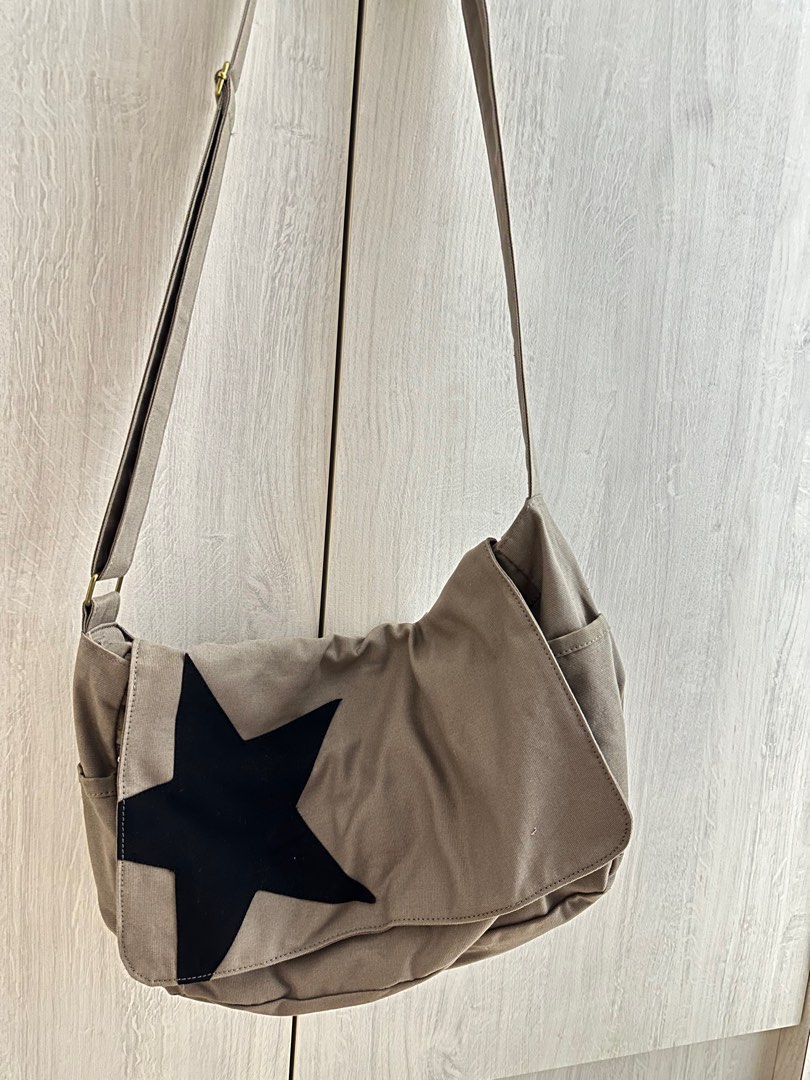 Y2k acubi khaki star sling bag/satchel, Women's Fashion, Bags & Wallets ...