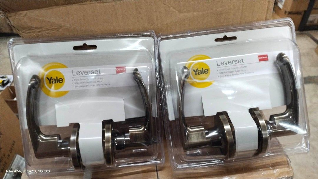 Yale leverset lockset #VL5367 US5 ANTIQUE brass, Furniture & Home ...
