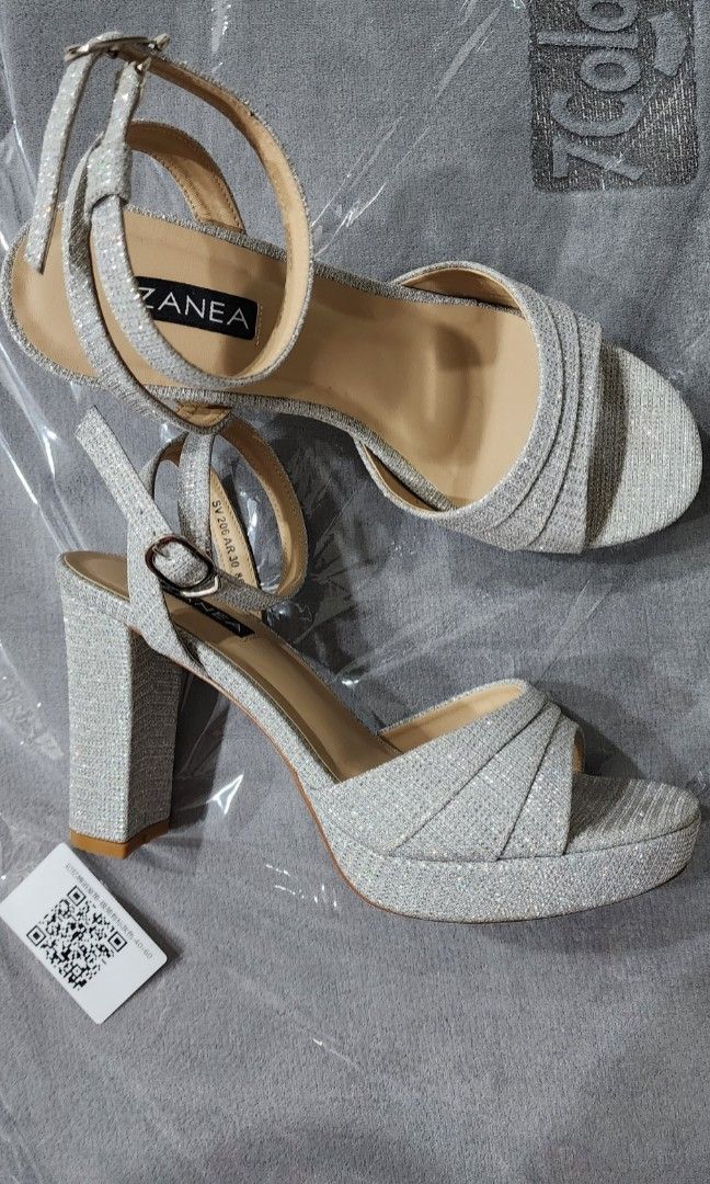 Zanea Silver, Women's Fashion, Footwear, Heels on Carousell
