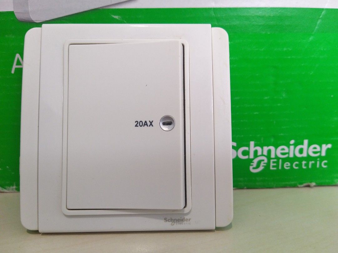 20A Schneider Double Pole Switch with LED 燈曲架掣, 家庭電器, 其他家庭電器 - Carousell