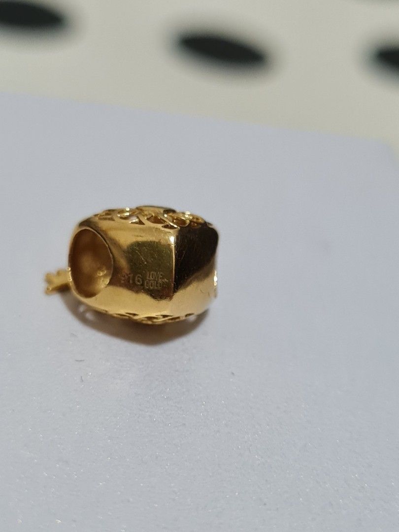 916 gold Love lock pandora charm 1.03g, Women's Fashion, Jewelry ...