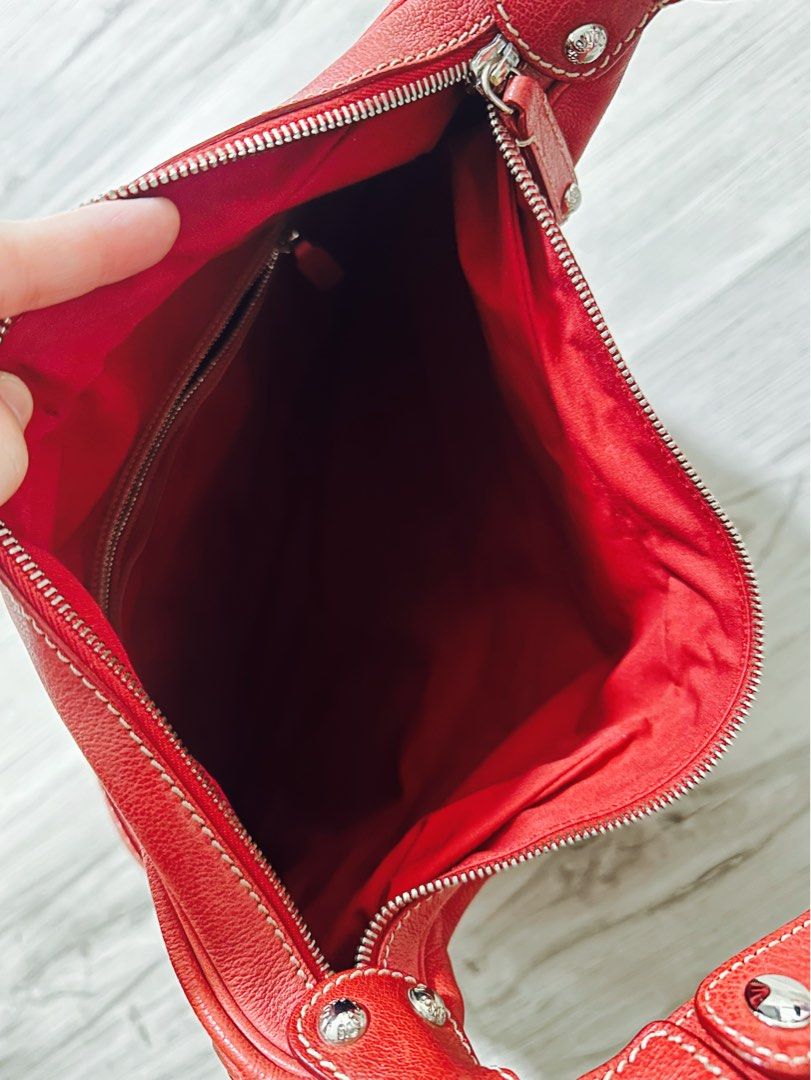Authentic Todd red shoulder bag, Women's Fashion, Bags & Wallets ...
