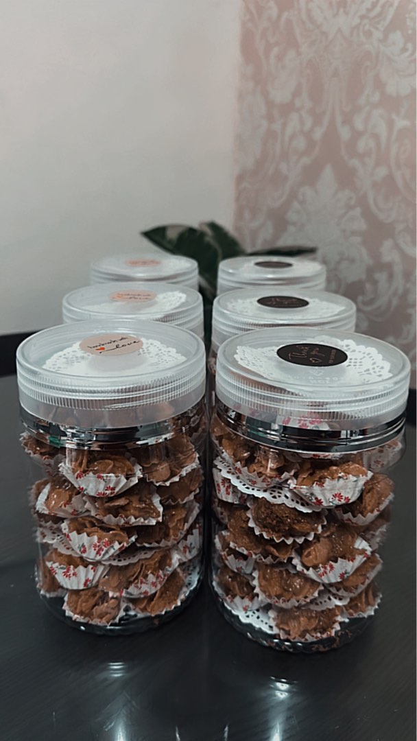 biscoff cornflakes, Food & Drinks, Homemade Bakes on Carousell