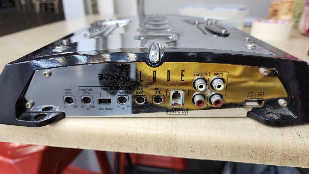 BOSS BL1000 amplifier, Car Accessories, Accessories on Carousell