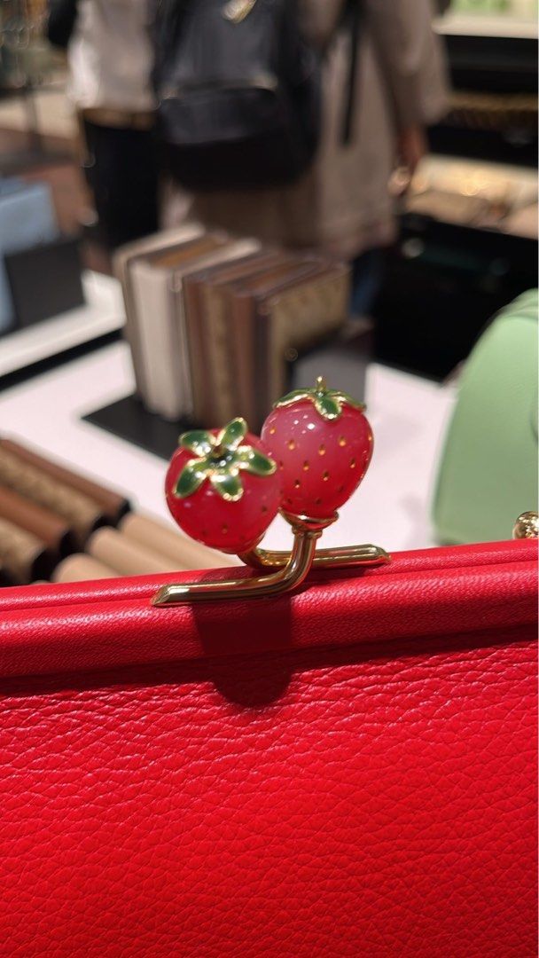 Coach Outlet Japan Pre-order, Women's Fashion, Bags & Wallets, Purses ...