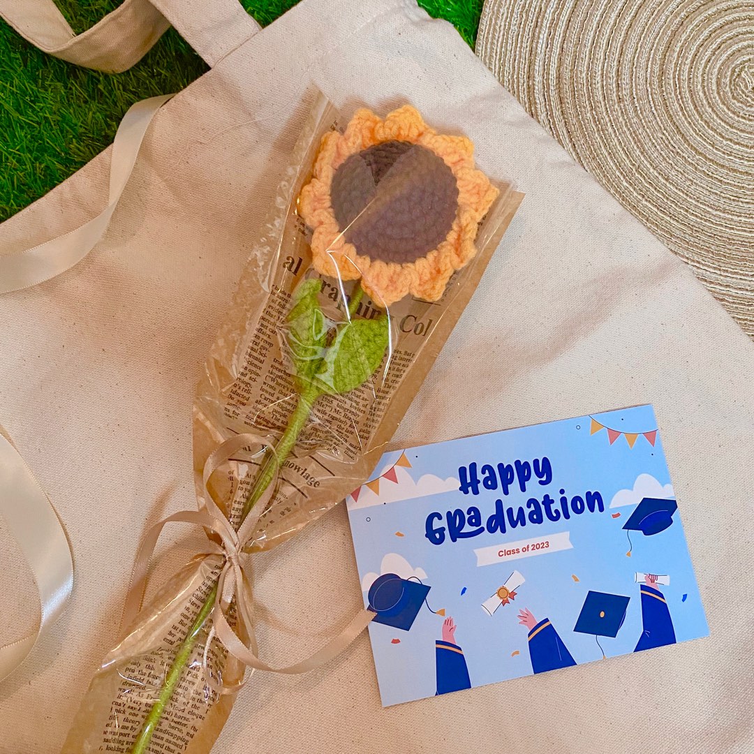 Crochet Flowers | GRADUATION SALE for sunflowers!! [Free card and ...
