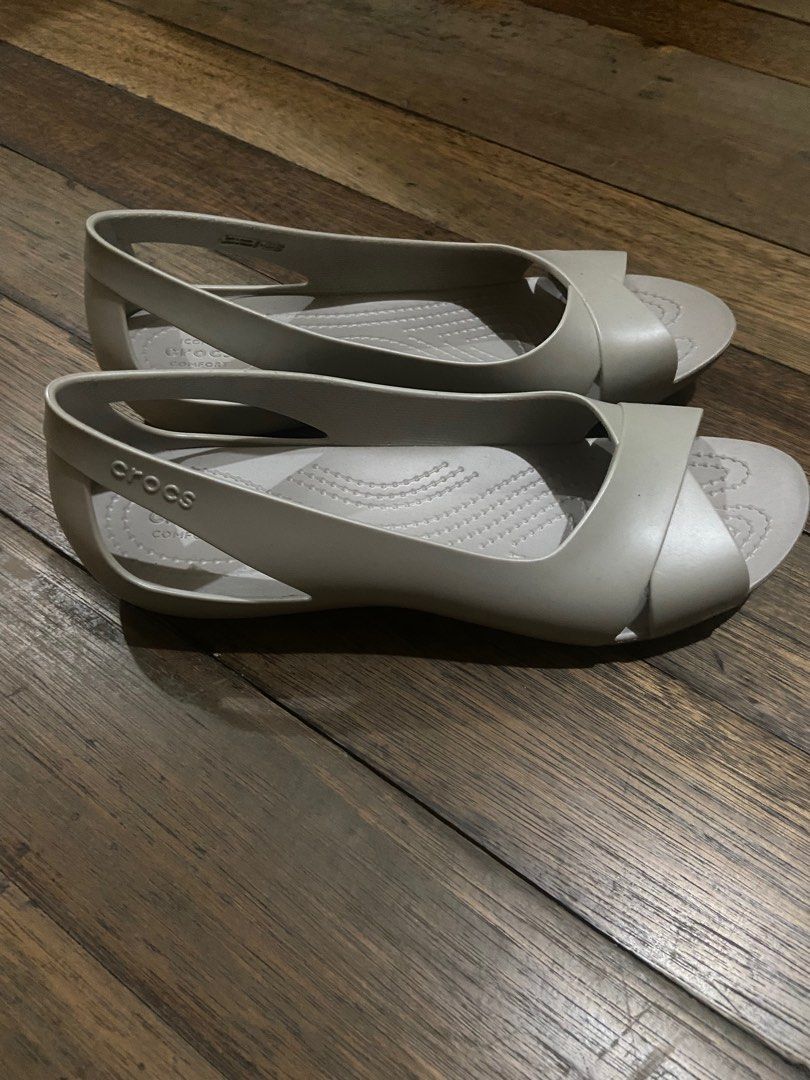 CROCS ICONIC COMFORT on Carousell