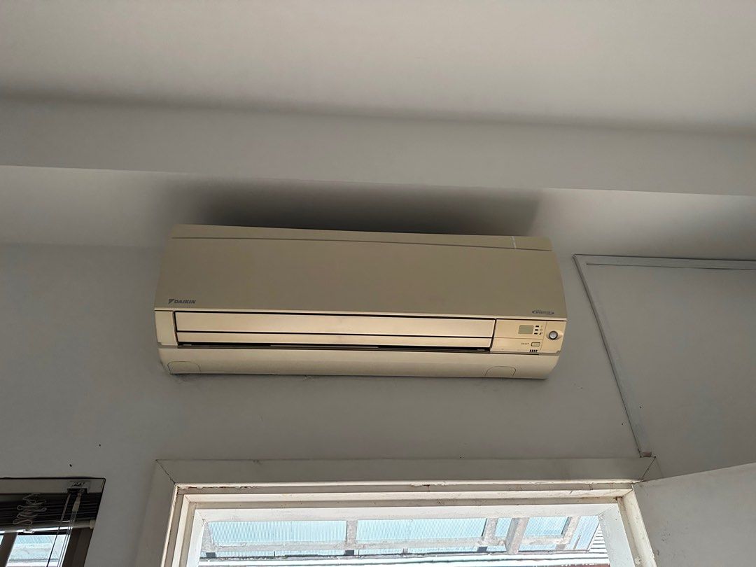 DAKIN AIR CONDITIONER CONDENSING UNIT, TV & Home Appliances, Air ...