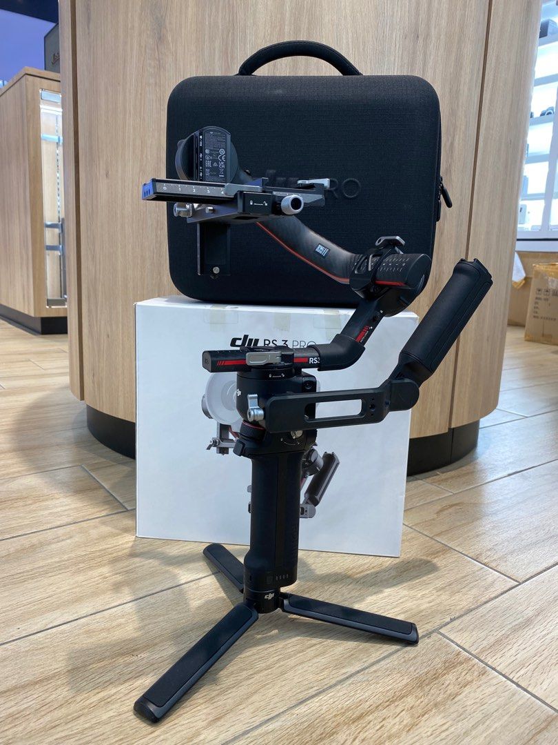 DJI Rs3 pro display unit-99% new, Photography, Photography Accessories ...
