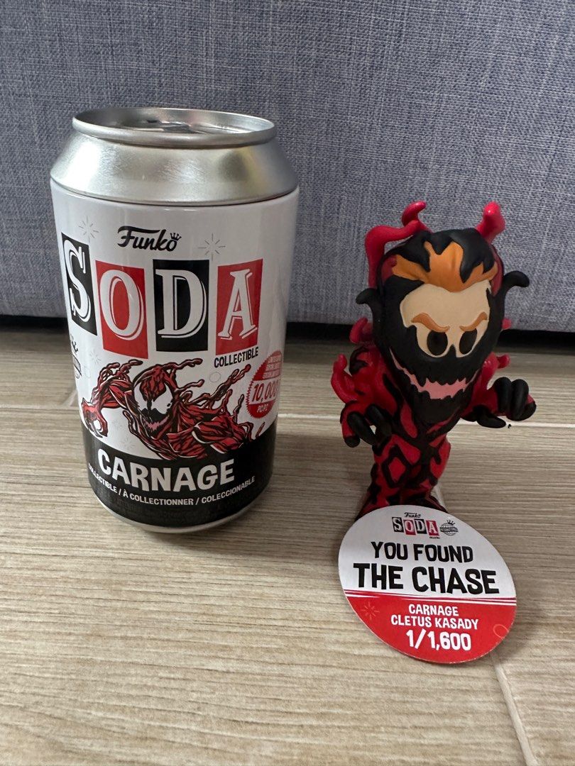 Funko Soda Chase Pops - Spider Man, Carnage, Metallic Black & Gold Suit ...