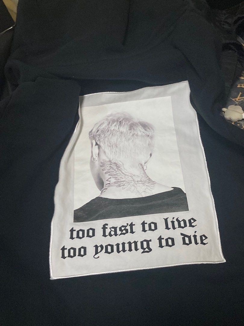 GD merch set, Hobbies & Toys, Memorabilia & Collectibles, K-Wave on ...