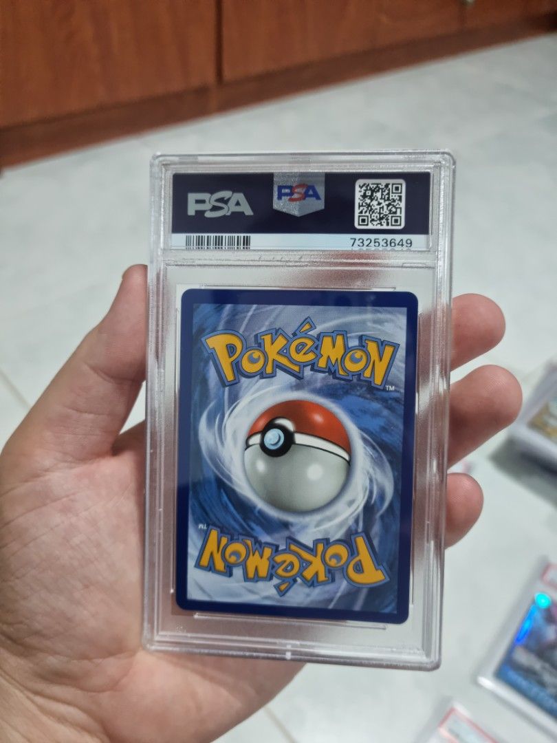Gold Galarian Moltres PSA 9 Slab | Modern Pokemon | Gold Card| Galarian ...
