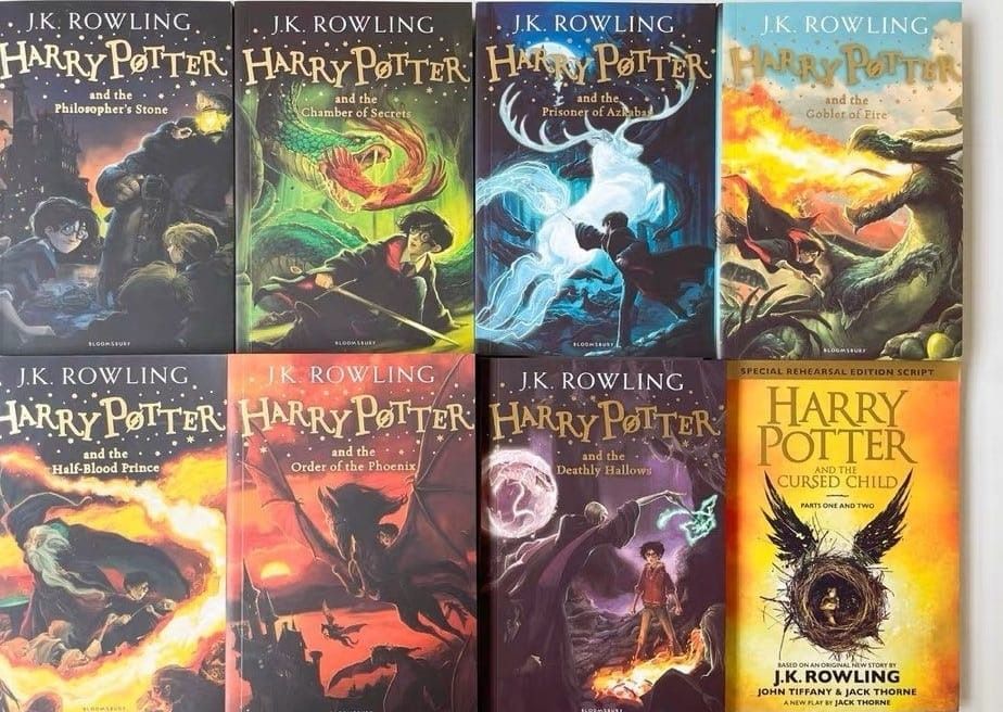 Harry Potter Set of 8 Books, Hobbies & Toys, Books & Magazines ...