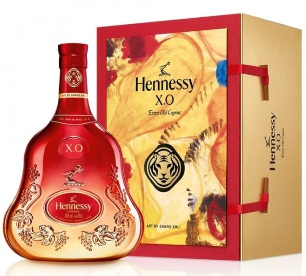Hennessy X.O CNY 2022 Limited Edition 700ml (with Gift Box) 軒尼詩 2022 新春特別版, 嘢食 & 嘢飲, 酒精飲料 ...