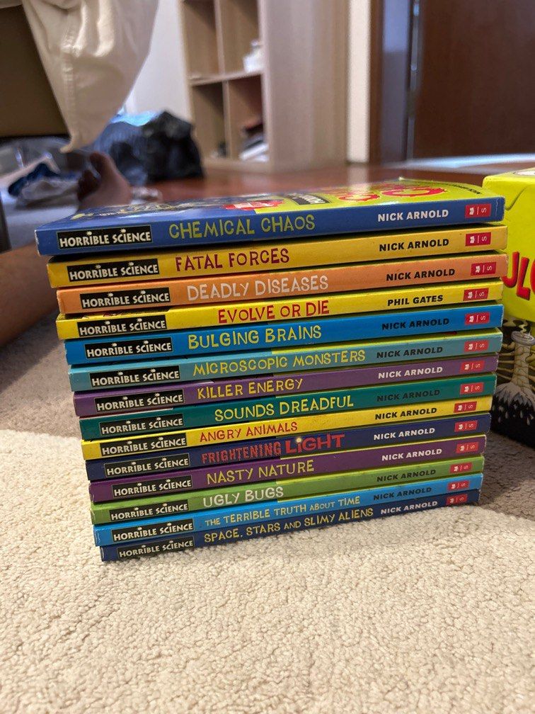 Horrible Science Bulging Box of Books, Hobbies & Toys, Books ...