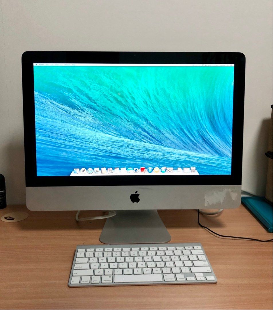 iMac 2009 with Keyboard, Computers & Tech, Desktops on Carousell