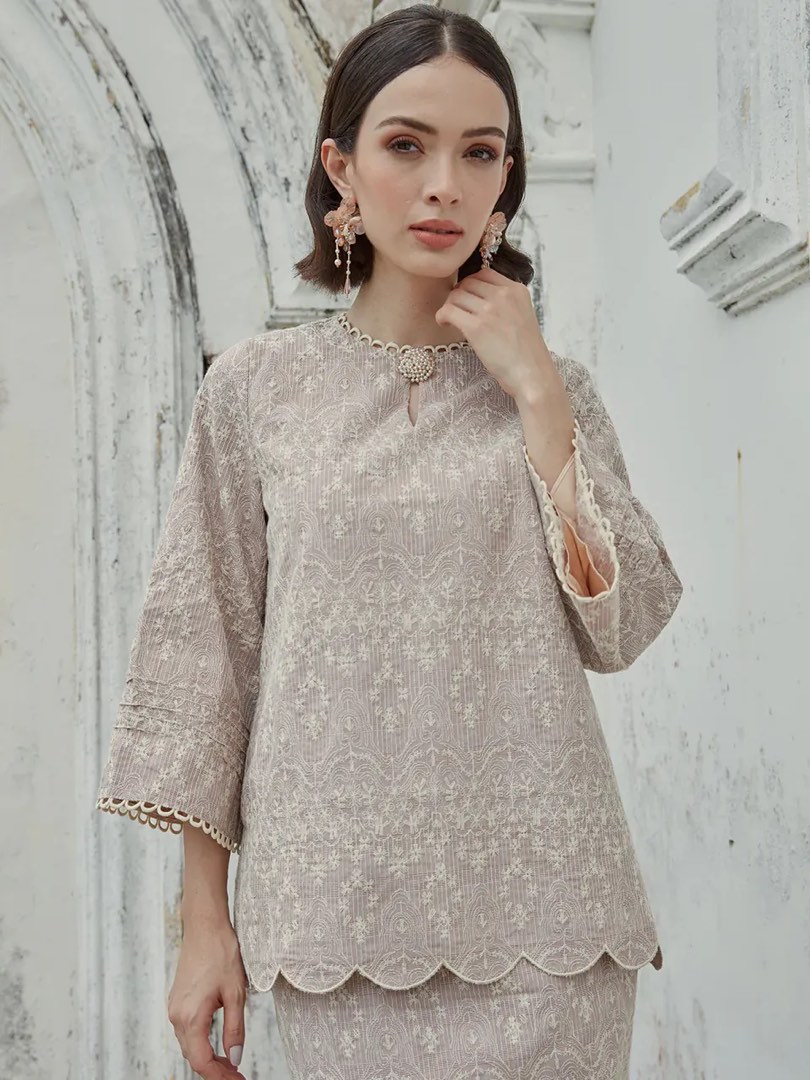 Innai Red Mahsuri Kurung Kedah Light Brown, Women's Fashion, Muslimah ...