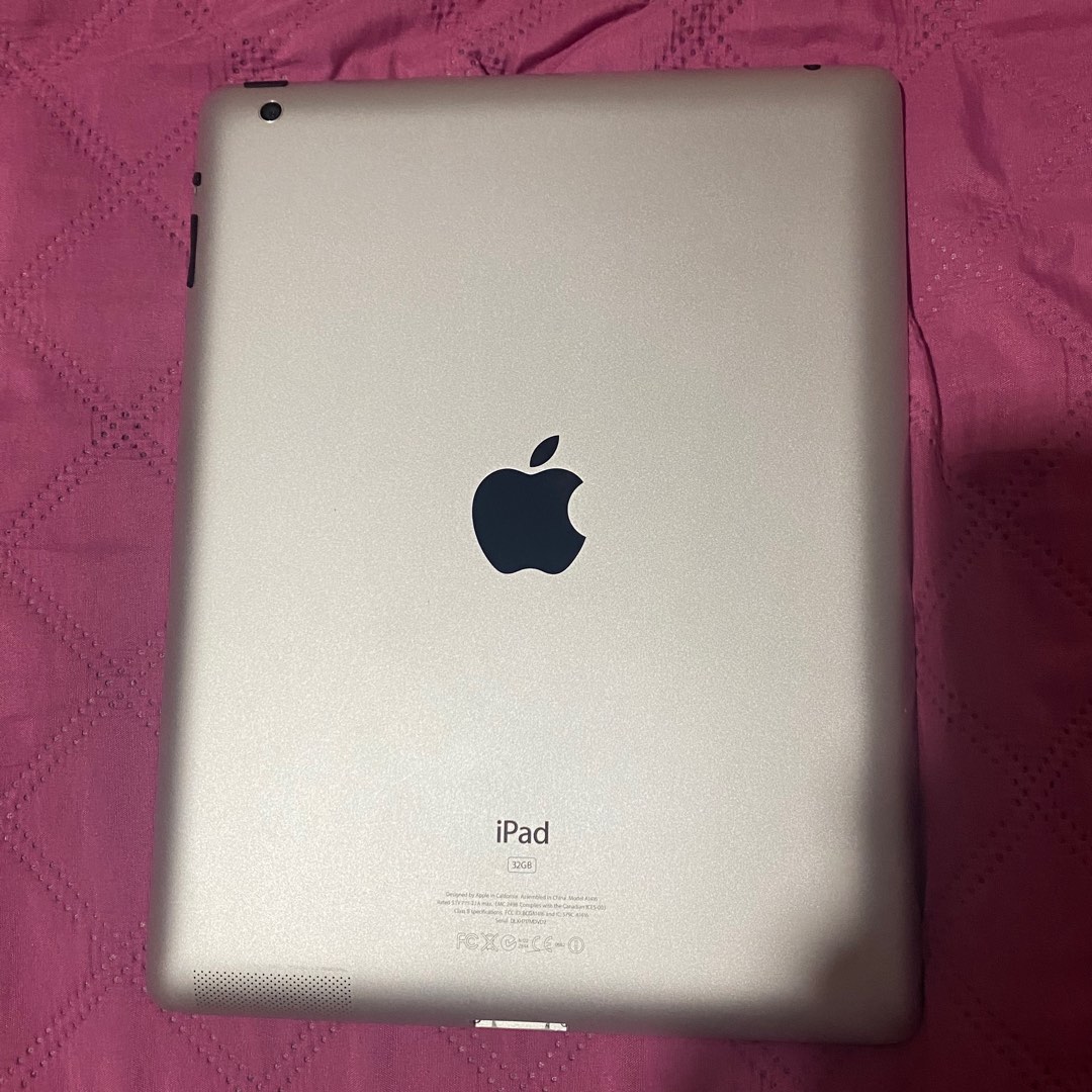 iPad 3rd Gen 32GB, Mobile Phones & Gadgets, Tablets, iPad on Carousell
