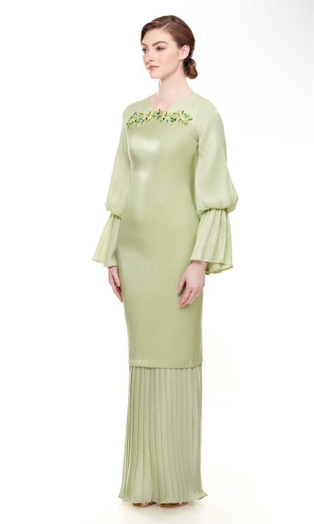 Jannahnoe green tea, Women's Fashion, Muslimah Fashion, Baju Kurung ...