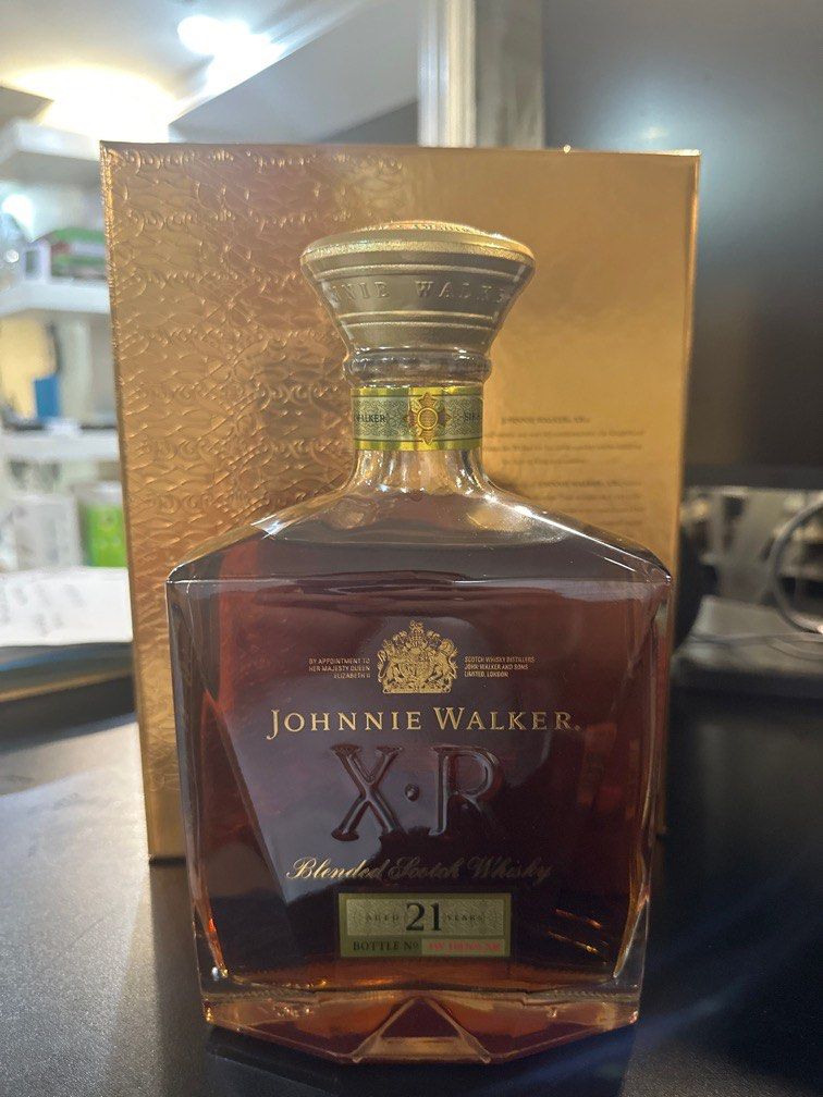 Johnnie Walker X.R 21 YO (750ml), 嘢食 & 嘢飲, 酒精飲料 - Carousell